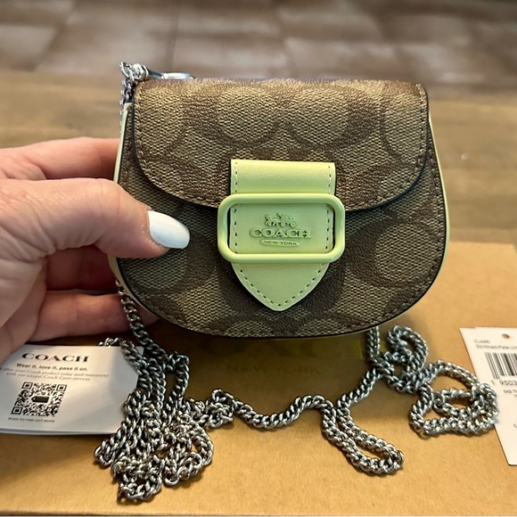 Coach | Bags | Coach Morgan Card Case On A Chain In Signature Canvas ...